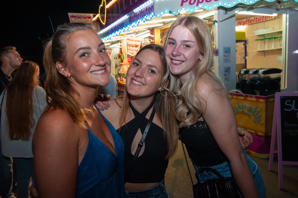 Q-Stall-Party: Cocktails und Musik auf dem Schützenplatz Heedfeld ...