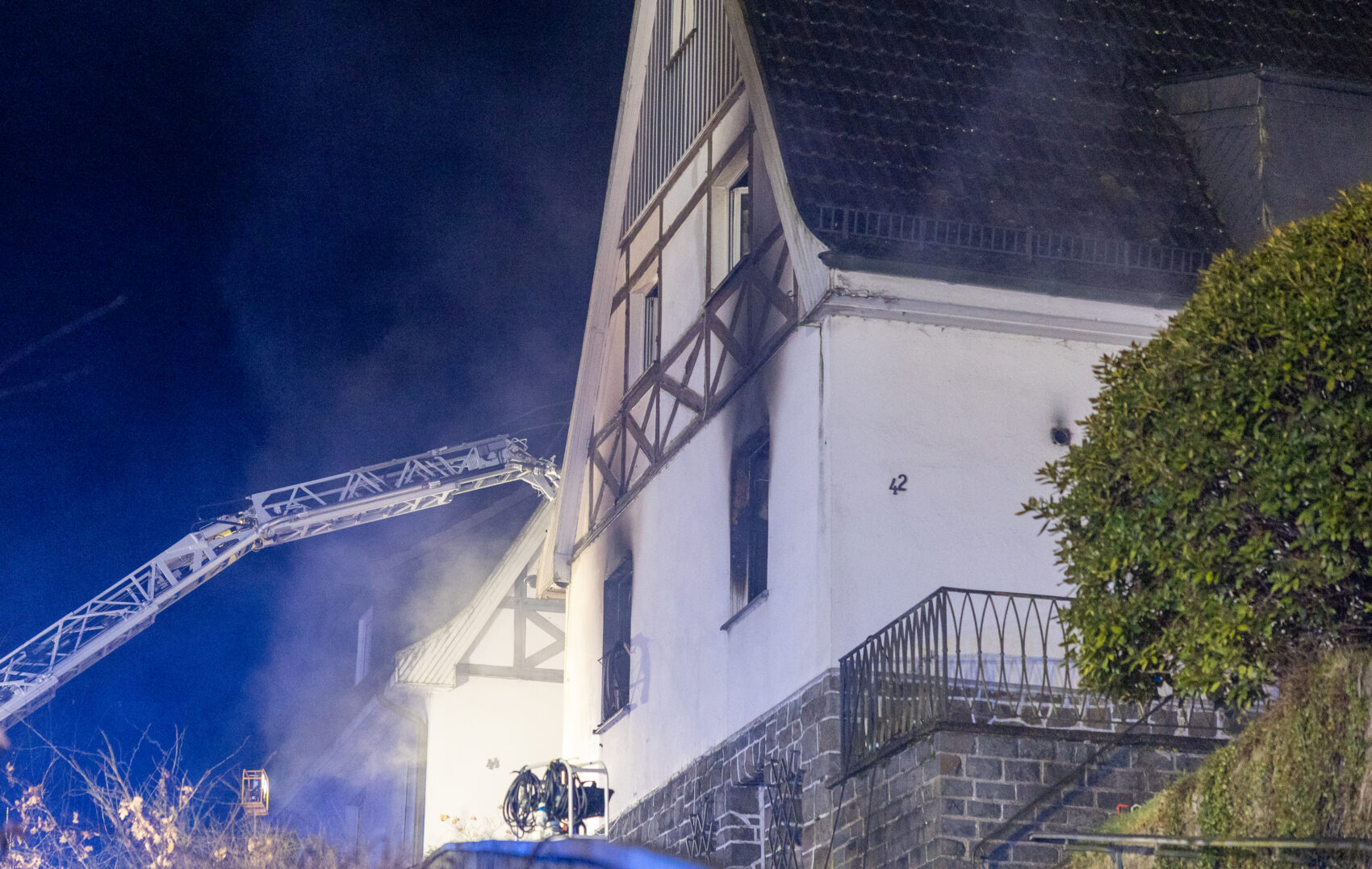 (Update) 90-Jähriger stirbt bei Hausbrand | LokalDirekt